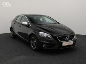 Melns Volvo V40 2015 Viļņa, ar dzinēja tilpumu 2.00 L un nobraukumu 202 tūkst. km par 8699 €, foto 10 vietnē AUTOMOTO.COM.LV