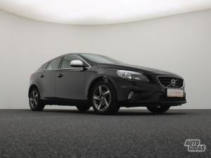 Melns Volvo V40 2015 Viļņa, ar dzinēja tilpumu 2.00 L un nobraukumu 202 tūkst. km par 8699 €, foto 11 vietnē AUTOMOTO.COM.LV