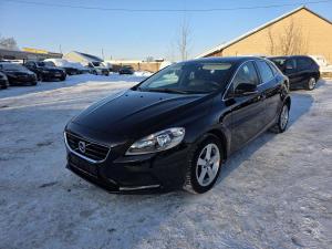 Melns Volvo V40 2015 Telšiai, ar dzinēja tilpumu 1.97 L un nobraukumu 282 tūkst. km par 6350 €, foto  vietnē AUTOMOTO.COM.LV