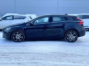 Melns Volvo V40 2015 Viļņa, ar dzinēja tilpumu 1.56 L un nobraukumu 211 tūkst. km par 9650 €, foto 2 vietnē AUTOMOTO.COM.LV