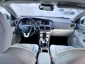 Melns Volvo V40 2015 Viļņa, ar dzinēja tilpumu 1.56 L un nobraukumu 211 tūkst. km par 9650 €, foto 17 vietnē AUTOMOTO.COM.LV