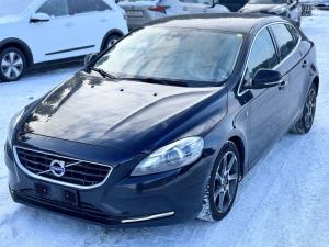 Melns Volvo V40 2015 Viļņa, ar dzinēja tilpumu 1.60 L un nobraukumu 211 tūkst. km par 9650 €, foto  vietnē AUTOMOTO.COM.LV