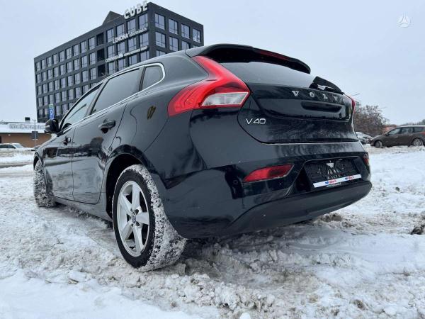 Melns Volvo V40 2015 Kauņa, ar dzinēja tilpumu 1.60 L un nobraukumu 227 tūkst. km par 7190 €, foto 6 vietnē AUTOMOTO.COM.LV