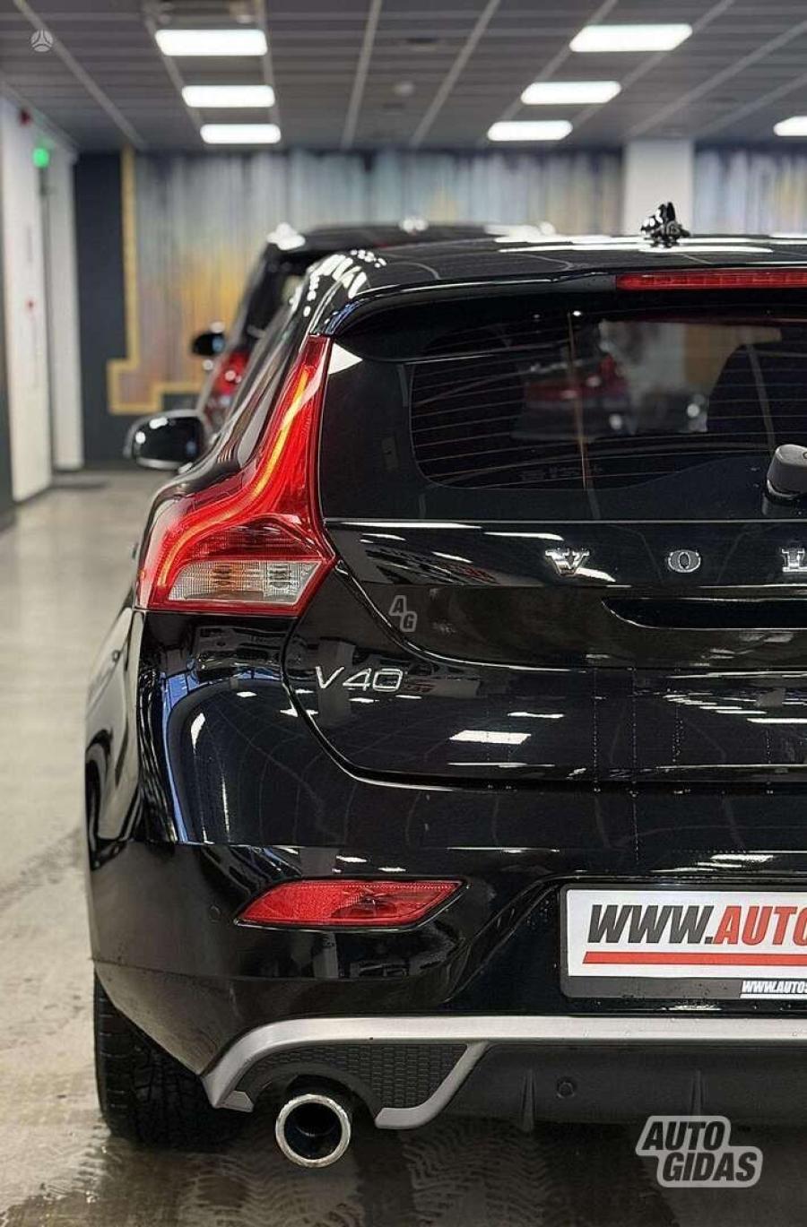 Black Volvo V40 2015 in Klaipeda, with an engine capacity of 2.00 L and mileage of 255 thousand km for 7950 €, photo 21 on AUTOMOTO.COM.LV