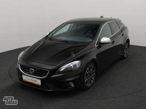 Black Volvo V40 2015 in Vilnius, with an engine capacity of 2.00 L and mileage of 272 thousand km for 7099 €, photo  on AUTOMOTO.COM.LV