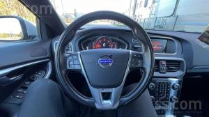 Black Volvo V40 2015 in Riga, with an engine capacity of 2.00 L and mileage of 252 thousand km for 6900 €, photo 16 on AUTOMOTO.COM.LV