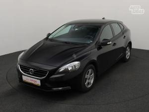 Melns Volvo V40 2015 Viļņa, ar dzinēja tilpumu 1.60 L un nobraukumu 141 tūkst. km par 9199 €, foto  vietnē AUTOMOTO.COM.LV