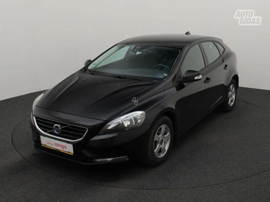 Melns Volvo V40 2015 Viļņa, ar dzinēja tilpumu 1.60 L un nobraukumu 141 tūkst. km par 9199 €, foto 1 vietnē AUTOMOTO.COM.LV