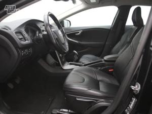 Melns Volvo V40 2015 Viļņa, ar dzinēja tilpumu 1.60 L un nobraukumu 141 tūkst. km par 9199 €, foto 5 vietnē AUTOMOTO.COM.LV