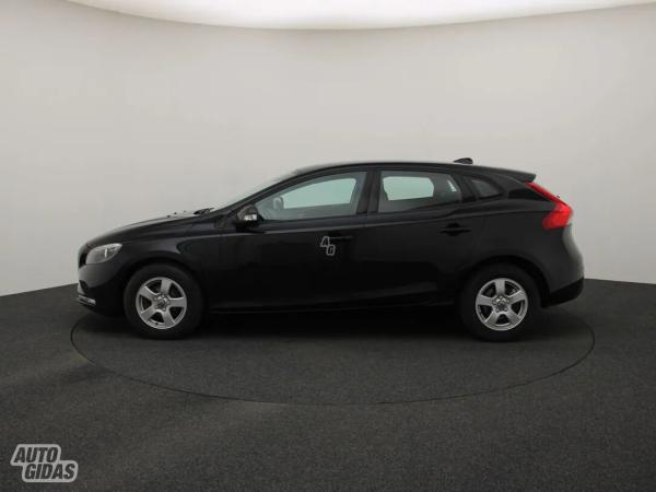 Melns Volvo V40 2015 Viļņa, ar dzinēja tilpumu 1.60 L un nobraukumu 141 tūkst. km par 9199 €, foto 6 vietnē AUTOMOTO.COM.LV
