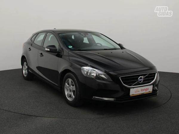 Melns Volvo V40 2015 Viļņa, ar dzinēja tilpumu 1.60 L un nobraukumu 141 tūkst. km par 9199 €, foto 10 vietnē AUTOMOTO.COM.LV