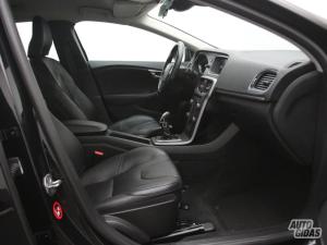 Melns Volvo V40 2015 Viļņa, ar dzinēja tilpumu 1.60 L un nobraukumu 141 tūkst. km par 9199 €, foto 15 vietnē AUTOMOTO.COM.LV