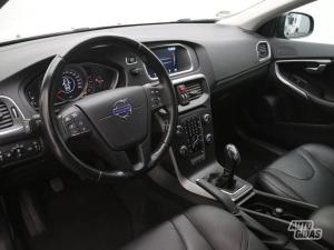 Melns Volvo V40 2015 Viļņa, ar dzinēja tilpumu 1.60 L un nobraukumu 141 tūkst. km par 9199 €, foto 17 vietnē AUTOMOTO.COM.LV