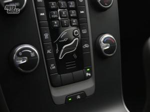 Melns Volvo V40 2015 Viļņa, ar dzinēja tilpumu 1.60 L un nobraukumu 141 tūkst. km par 9199 €, foto 21 vietnē AUTOMOTO.COM.LV