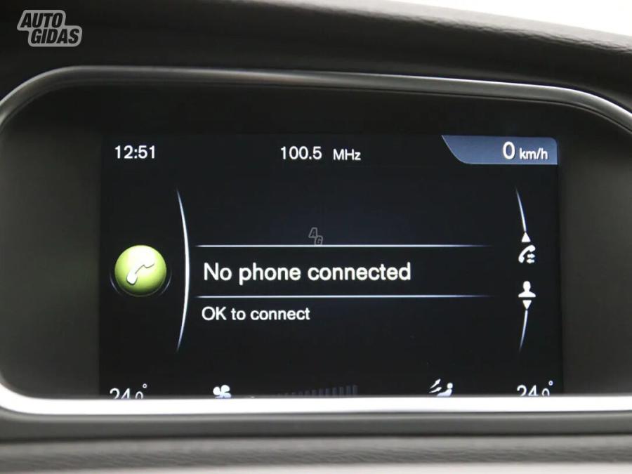 Melns Volvo V40 2015 Viļņa, ar dzinēja tilpumu 1.60 L un nobraukumu 141 tūkst. km par 9199 €, foto 24 vietnē AUTOMOTO.COM.LV