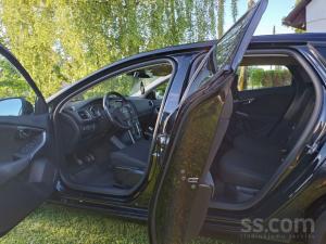 Black Volvo V40 2015 in Rezekne, with an engine capacity of 1.60 L and mileage of 321 thousand km for 6200 €, photo 10 on AUTOMOTO.COM.LV