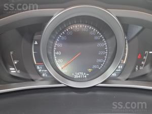 Черный Вольво В40 2015 в Талси, объемом двигателя 2.00 л и пробегом 254 тыс. км за 8900 €, фото 15 на AUTOMOTO.COM.LV
