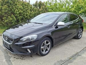 Black Volvo V40 2015 in Ukmerge, with an engine capacity of 2.00 L and mileage of 214 thousand km for 5750 €, photo  on AUTOMOTO.COM.LV