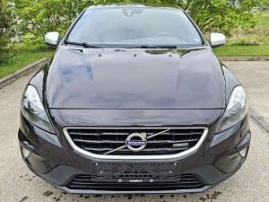 Black Volvo V40 2015 in Ukmerge, with an engine capacity of 2.00 L and mileage of 214 thousand km for 5750 €, photo 3 on AUTOMOTO.COM.LV
