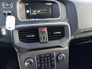 Black Volvo V40 2015 in Sakiai, with an engine capacity of 1.60 L and mileage of 315 thousand km for 4900 €, photo 10 on AUTOMOTO.COM.LV