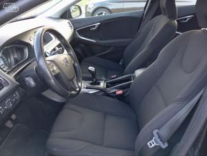 Black Volvo V40 2015 in Sakiai, with an engine capacity of 1.60 L and mileage of 315 thousand km for 4900 €, photo 13 on AUTOMOTO.COM.LV
