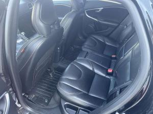 Black Volvo V40 2015 in Siauliai, with an engine capacity of 1.97 L and mileage of 242 thousand km for 8000 €, photo 26 on AUTOMOTO.COM.LV