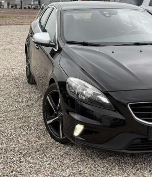 Melns Volvo V40 2015 Kauņa, ar dzinēja tilpumu 1.97 L un nobraukumu 287 tūkst. km par 5800 €, foto 4 vietnē AUTOMOTO.COM.LV