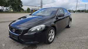 Melns Volvo V40 2015 Marijampole, ar dzinēja tilpumu 1.97 L un nobraukumu 299 tūkst. km par 4950 €, foto 3 vietnē AUTOMOTO.COM.LV