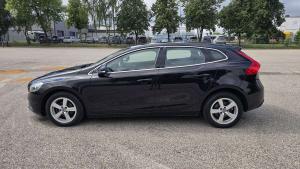 Melns Volvo V40 2015 Marijampole, ar dzinēja tilpumu 1.97 L un nobraukumu 299 tūkst. km par 4950 €, foto 8 vietnē AUTOMOTO.COM.LV