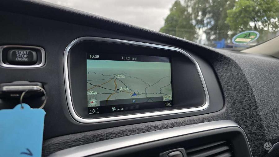 Melns Volvo V40 2015 Marijampole, ar dzinēja tilpumu 1.97 L un nobraukumu 299 tūkst. km par 4950 €, foto 17 vietnē AUTOMOTO.COM.LV