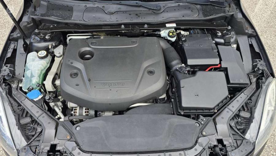 Melns Volvo V40 2015 Marijampole, ar dzinēja tilpumu 1.97 L un nobraukumu 299 tūkst. km par 4950 €, foto 23 vietnē AUTOMOTO.COM.LV