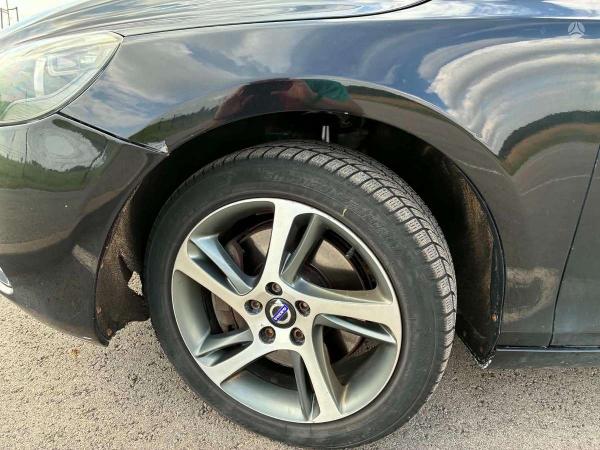 Melns Volvo V40 2015 Šauļi, ar dzinēja tilpumu 1.97 L un nobraukumu 221 tūkst. km par 6700 €, foto 10 vietnē AUTOMOTO.COM.LV