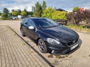 Black Volvo V40 2015 in Ogre, with an engine capacity of 2.00 L and mileage of 277 thousand km for 7550 €, photo  on AUTOMOTO.COM.LV