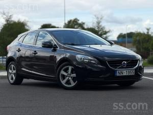 Black Volvo V40 2015 in Jelgava, with an engine capacity of 1.60 L and mileage of 253 thousand km for 5100 €, photo  on AUTOMOTO.COM.LV