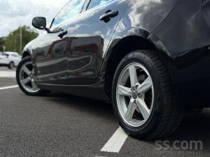 Black Volvo V40 2015 in Jelgava, with an engine capacity of 1.60 L and mileage of 253 thousand km for 5100 €, photo 8 on AUTOMOTO.COM.LV