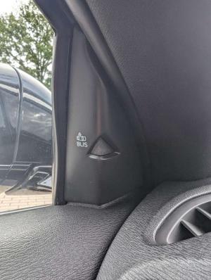 Melns Volvo V40 2015 Viļņa, ar dzinēja tilpumu 1.56 L un nobraukumu 201 tūkst. km par 7350 €, foto 16 vietnē AUTOMOTO.COM.LV