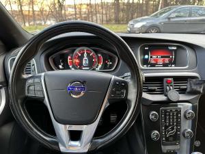 Black Volvo V40 2015 in Vilnius, with an engine capacity of 1.97 L and mileage of 280 thousand km for 3400 €, photo 20 on AUTOMOTO.COM.LV