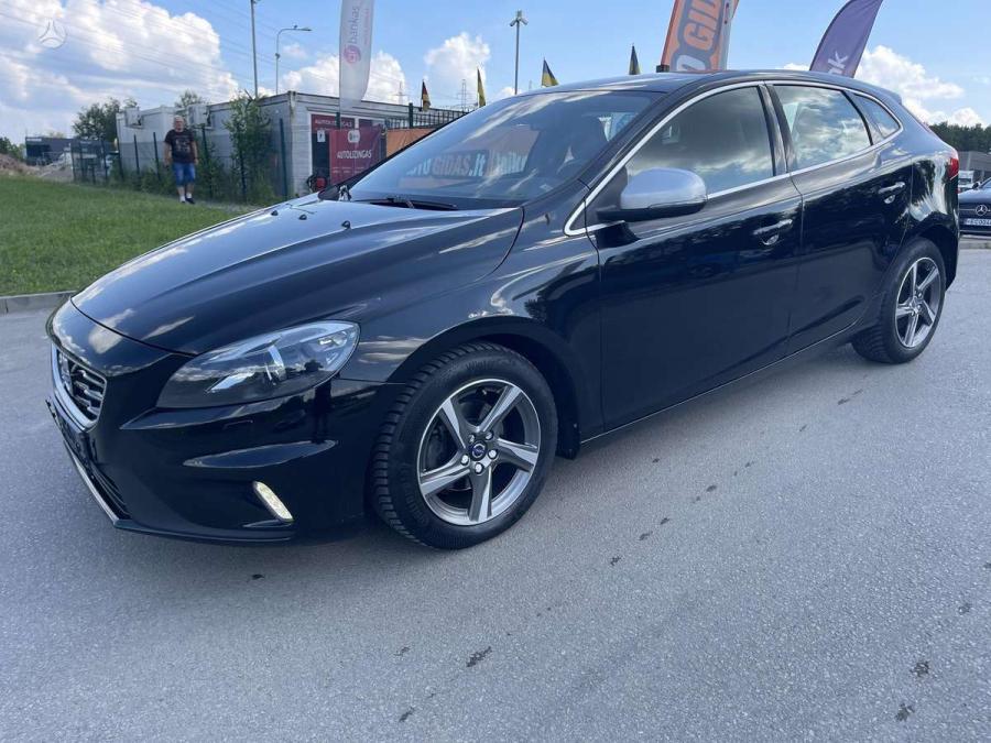 Melns Volvo V40 2015 Kauņa, ar dzinēja tilpumu 1.97 L un nobraukumu 258 tūkst. km par 6250 €, foto 3 vietnē AUTOMOTO.COM.LV
