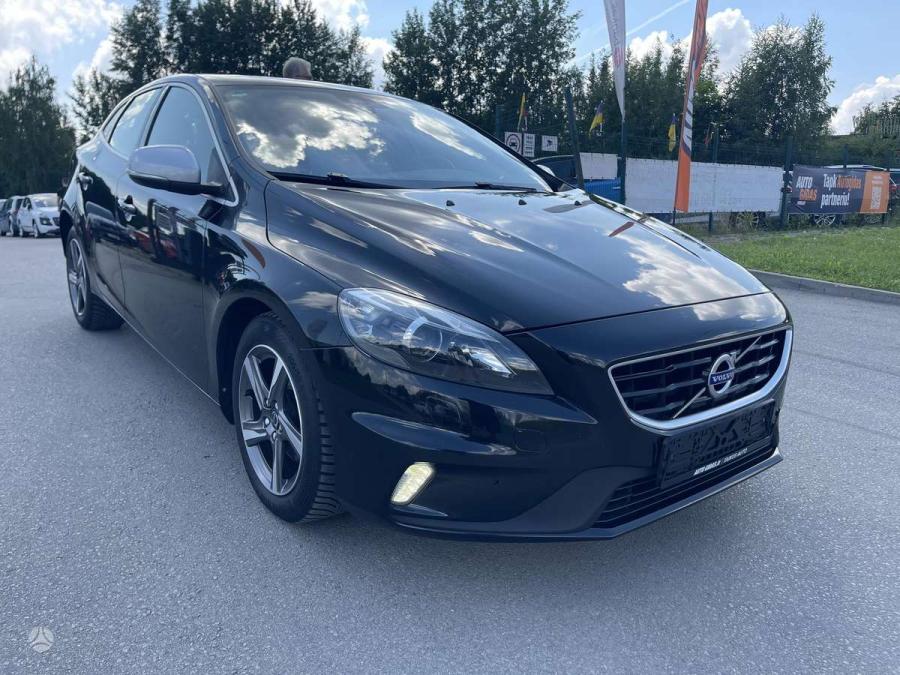 Melns Volvo V40 2015 Kauņa, ar dzinēja tilpumu 1.97 L un nobraukumu 258 tūkst. km par 6250 €, foto 6 vietnē AUTOMOTO.COM.LV