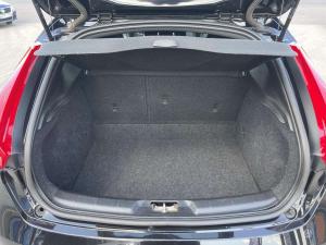 Melns Volvo V40 2015 Kauņa, ar dzinēja tilpumu 1.97 L un nobraukumu 258 tūkst. km par 6250 €, foto 33 vietnē AUTOMOTO.COM.LV