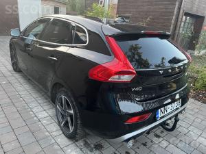 Melns Volvo V40 2015 Jelgava, ar dzinēja tilpumu 2.00 L un nobraukumu 224 tūkst. km par 6800 €, foto 5 vietnē AUTOMOTO.COM.LV