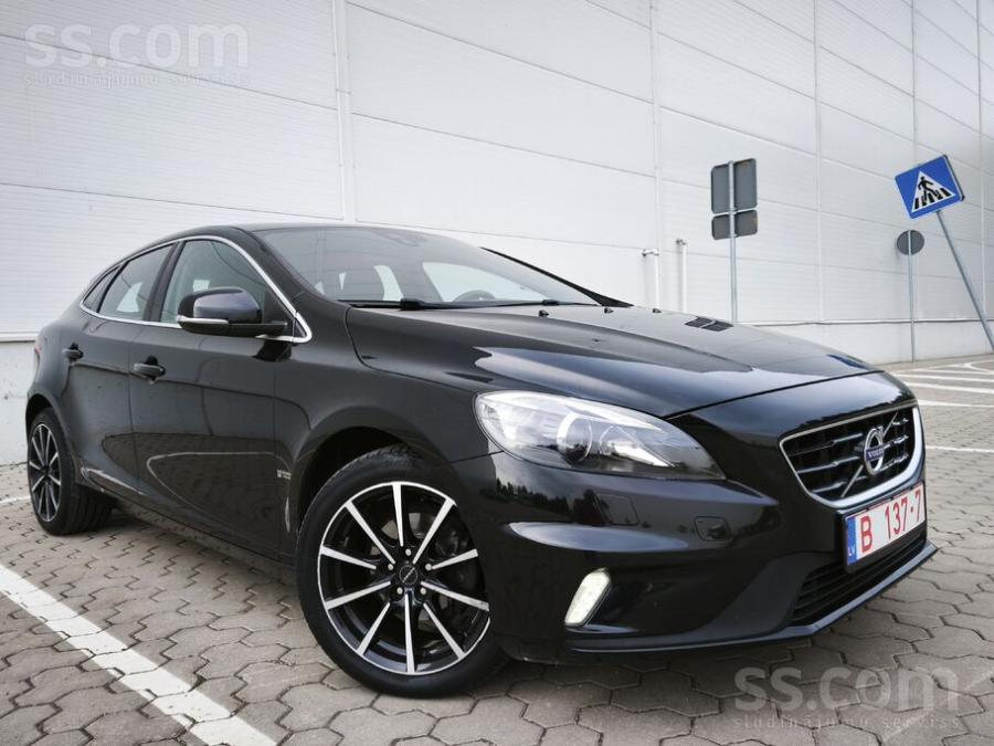 Black Volvo V40 2015 in Riga, with an engine capacity of 2.00 L and mileage of 0 thousand km for 6700 €, photo 3 on AUTOMOTO.COM.LV
