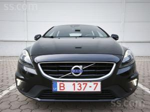Black Volvo V40 2015 in Riga, with an engine capacity of 2.00 L and mileage of 0 thousand km for 6700 €, photo 4 on AUTOMOTO.COM.LV