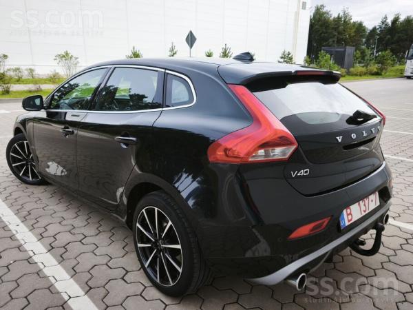 Black Volvo V40 2015 in Riga, with an engine capacity of 2.00 L and mileage of 0 thousand km for 6700 €, photo 5 on AUTOMOTO.COM.LV