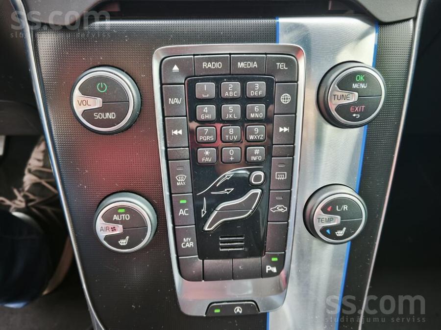 Black Volvo V40 2015 in Riga, with an engine capacity of 2.00 L and mileage of 0 thousand km for 6700 €, photo 15 on AUTOMOTO.COM.LV