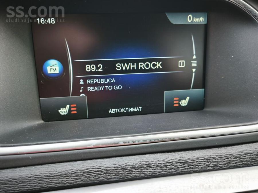 Black Volvo V40 2015 in Riga, with an engine capacity of 2.00 L and mileage of 0 thousand km for 6700 €, photo 17 on AUTOMOTO.COM.LV