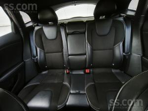 Black Volvo V40 2015 in Riga, with an engine capacity of 2.00 L and mileage of 0 thousand km for 6700 €, photo 21 on AUTOMOTO.COM.LV