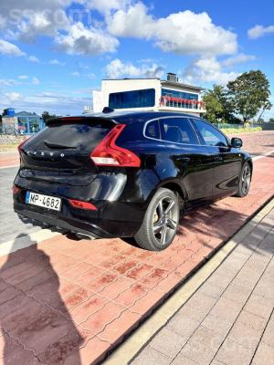 Melns Volvo V40 2015 Jelgava, ar dzinēja tilpumu 2.00 L un nobraukumu 251 tūkst. km par 5699 €, foto 5 vietnē AUTOMOTO.COM.LV
