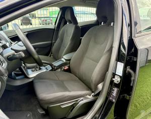 Melns Volvo V40 2015 Panevēža, ar dzinēja tilpumu 1.56 L un nobraukumu 166 tūkst. km par 6300 €, foto 9 vietnē AUTOMOTO.COM.LV
