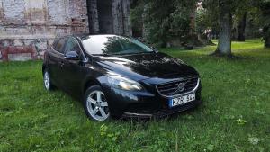 Melns Volvo V40 2015 Viļņa, ar dzinēja tilpumu 1.97 L un nobraukumu 235 tūkst. km par 6900 €, foto 5 vietnē AUTOMOTO.COM.LV